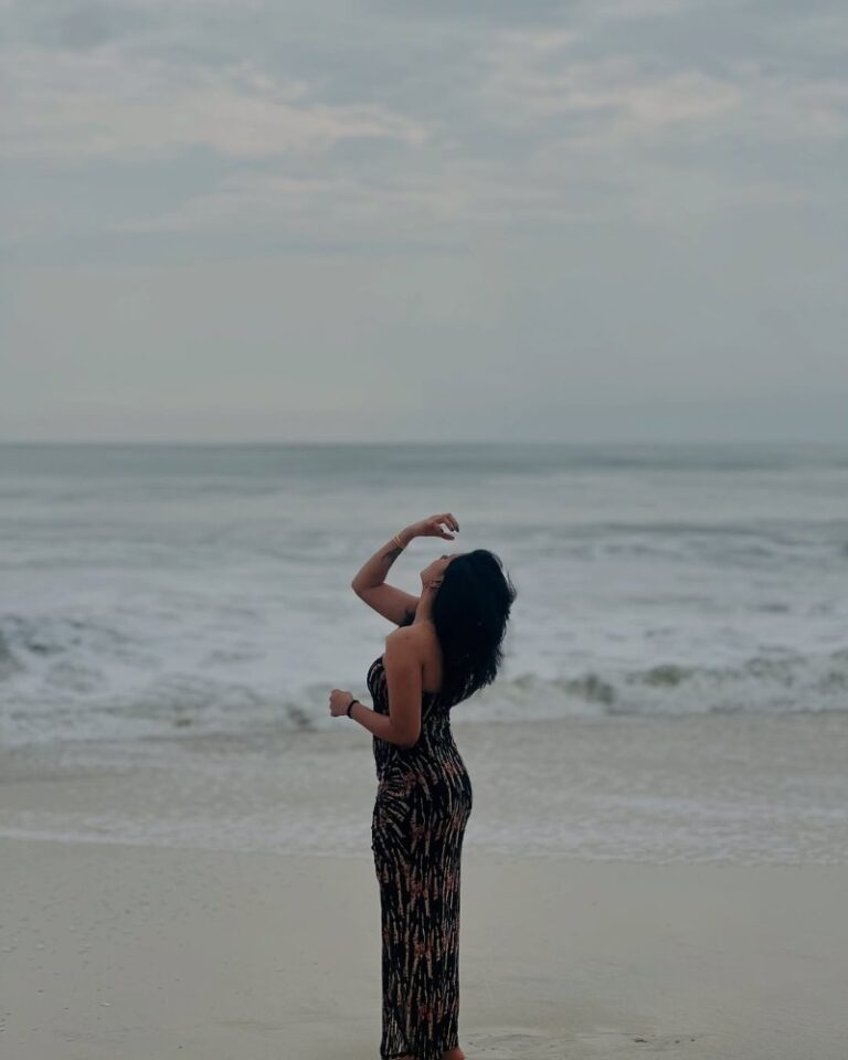 12 Beach Photography Ideas for Your Next Seaside Trip